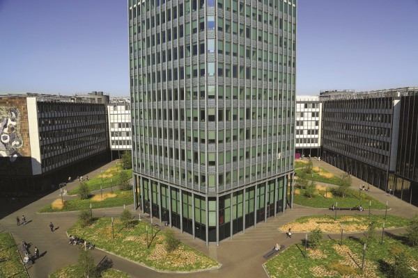 CAMPUS JUSSIEU, LES MUTATIONS D'UNE ICÔNE MODERNE - archistorm